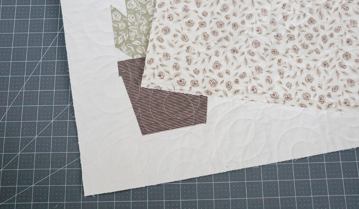 How to Square a Quilt Top (Easy Photo Tutorial) - Hailey Stitches