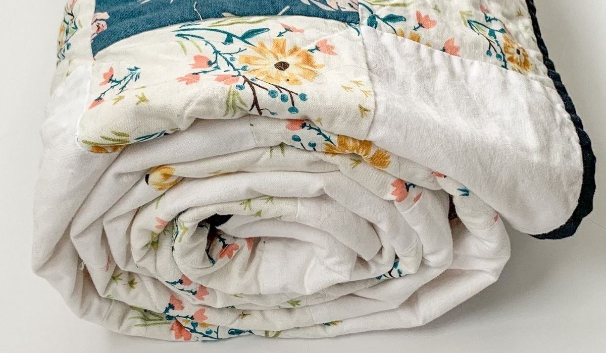 5 Ways to Gift Wrap a Handmade Quilt - Hailey Stitches