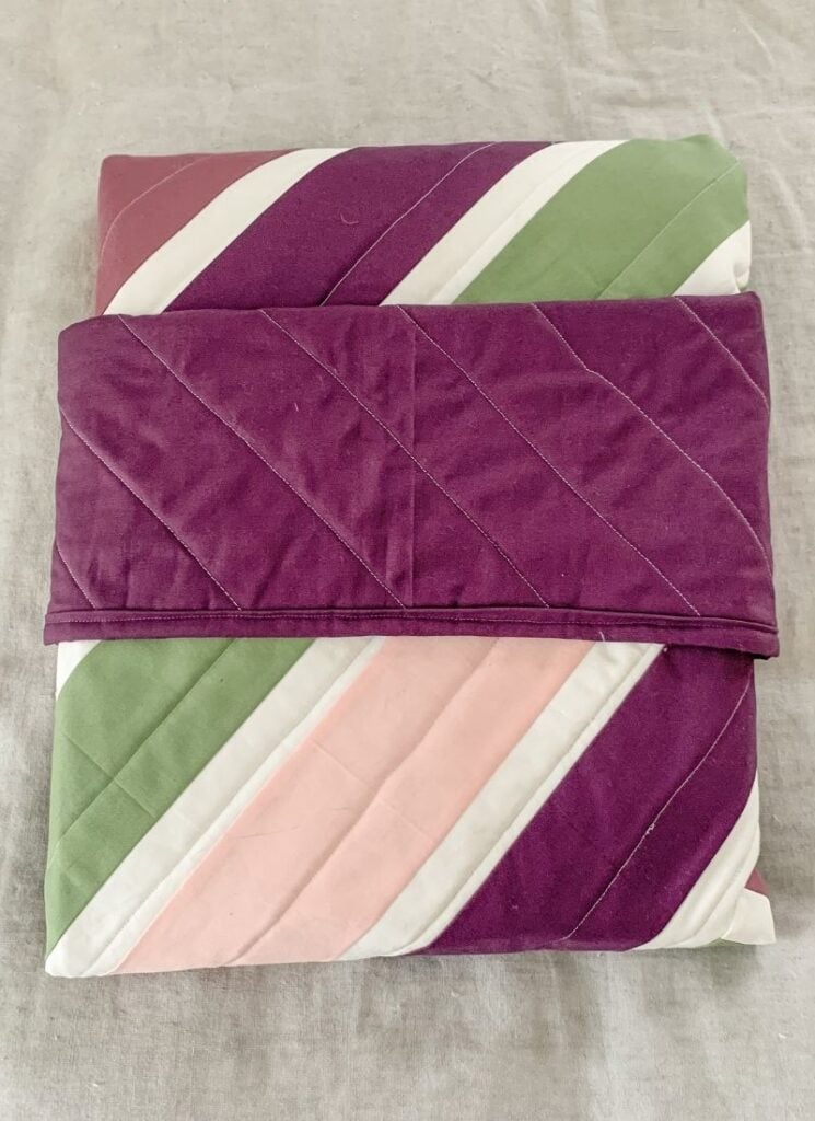 5 Ways to Gift Wrap a Handmade Quilt - Hailey Stitches